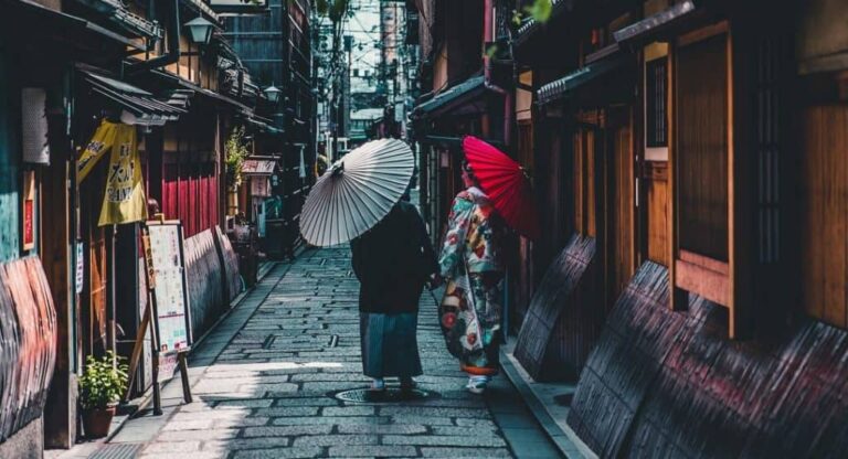 History of the Umbrella | All You Need to Know